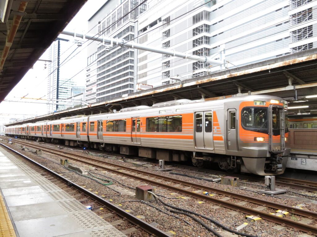 313系8000番台 - meihan-rail.