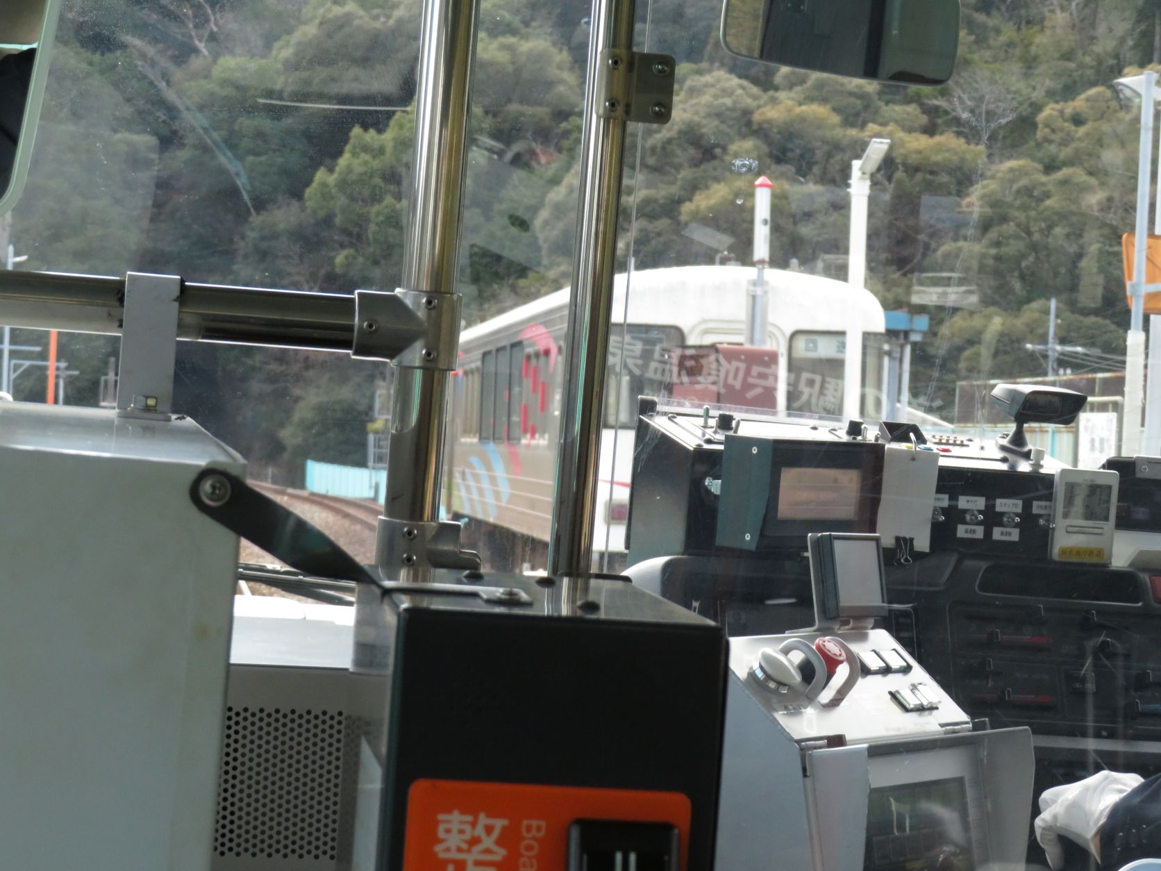 DMV ～世界初の軌陸両用車～ - meihan-rail.